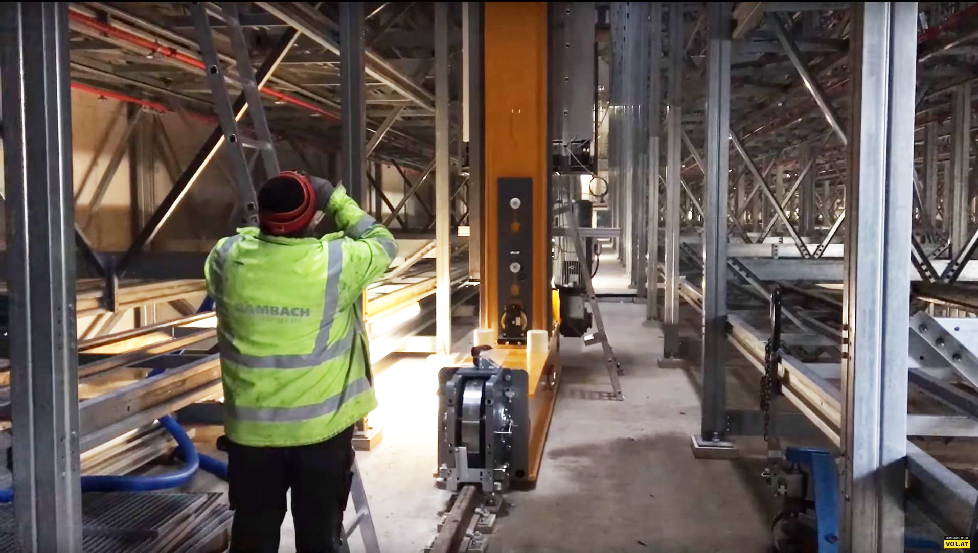 DAMBACH Lagersysteme: Successful commissioning at Flatz